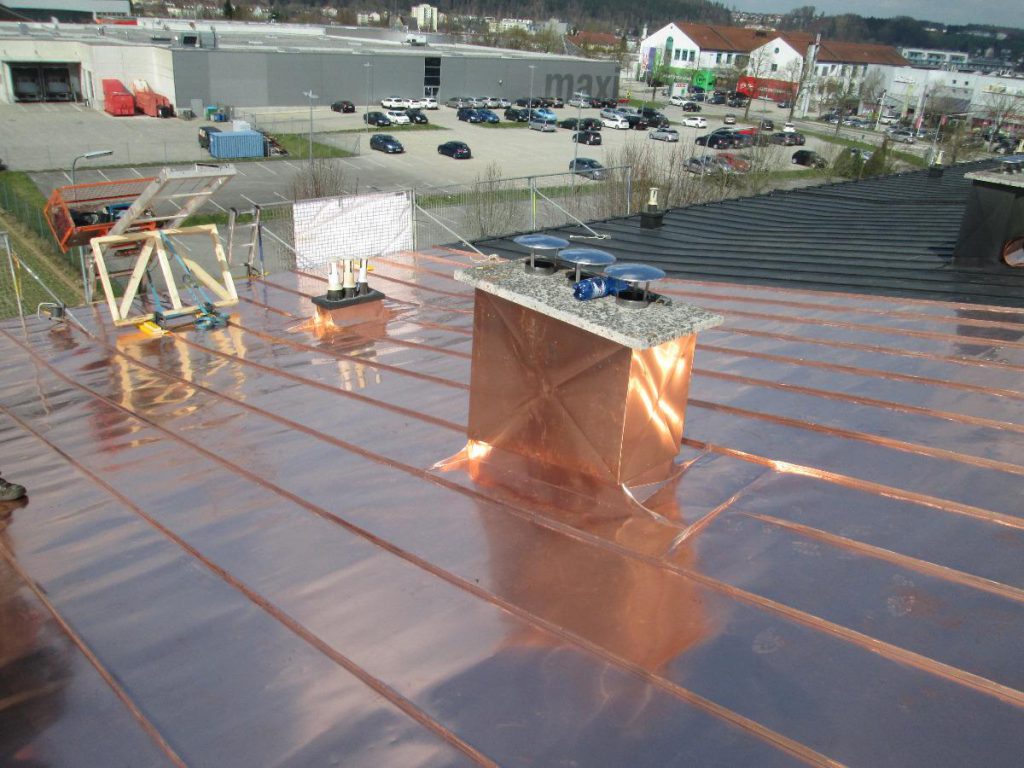 Blechdach- Sanierung mit Kupfer - Quehenberger Dach & Wand