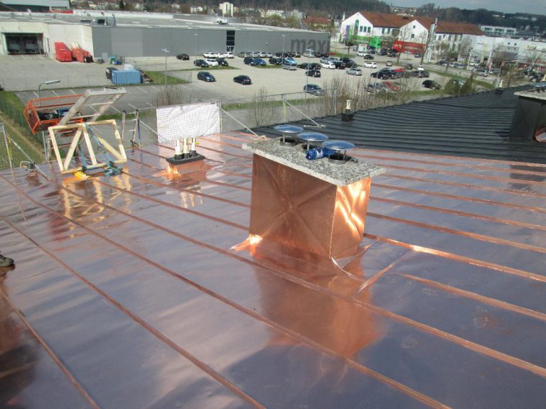 Blechdach- Sanierung mit Kupfer - Quehenberger Dach & Wand